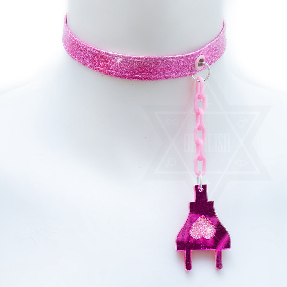 Charge your heart choker – DEVILISH