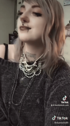 Bone collection choker – DEVILISH