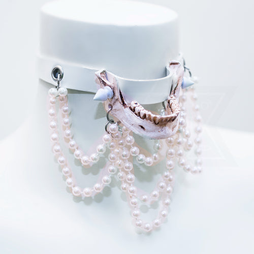 Bone collection choker – DEVILISH
