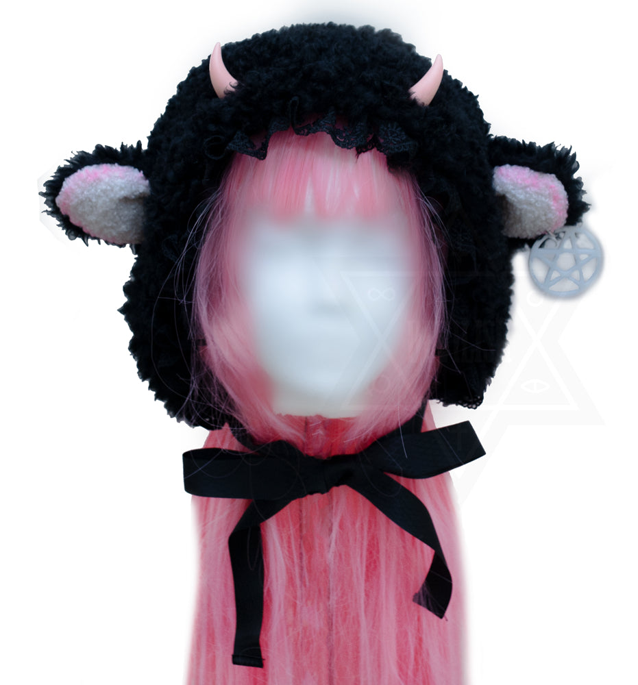 Innocent evil hat – DEVILISH